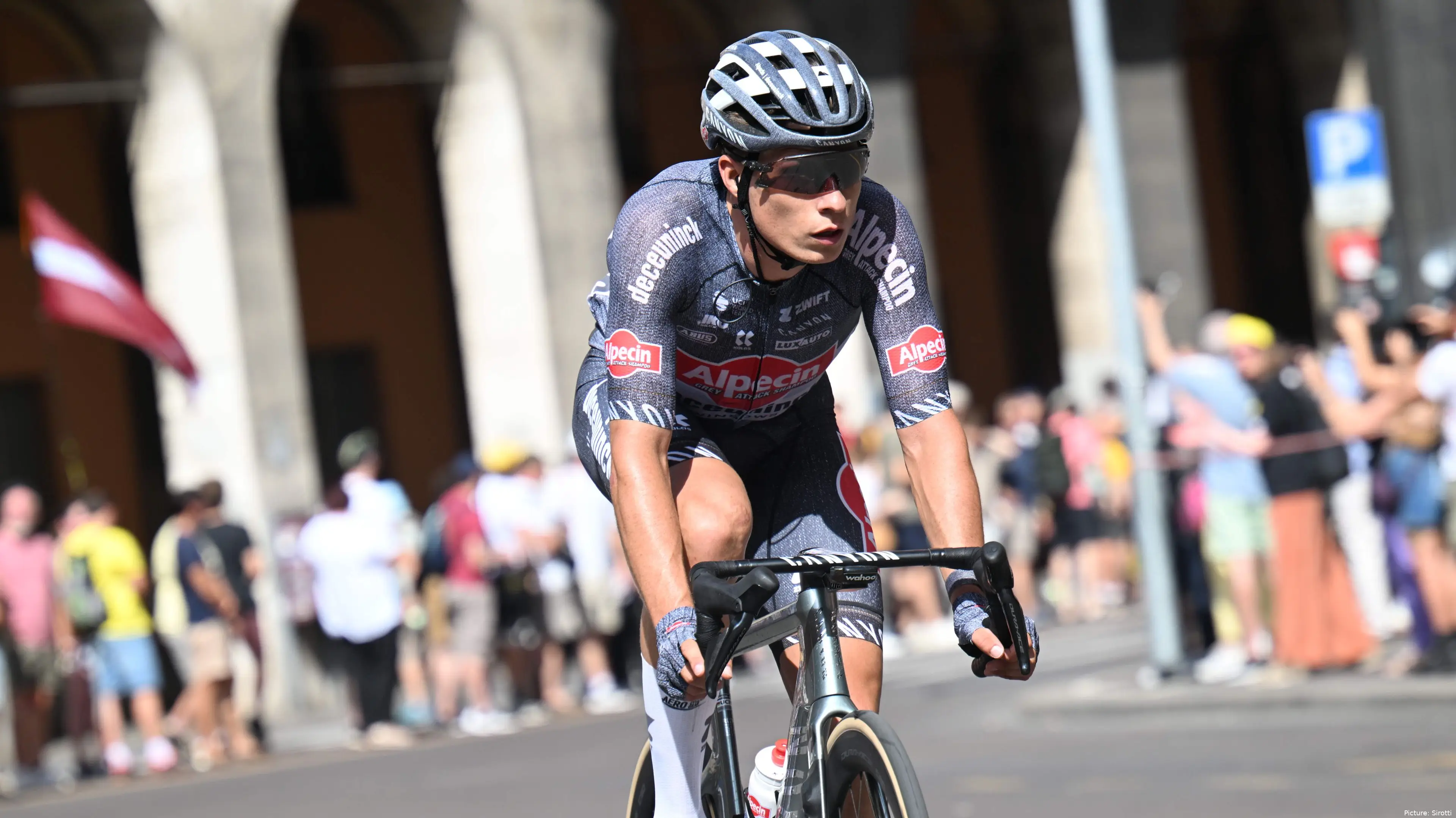 Jasper Philipsen Doesnt Let Sprint Defeats In Uae Get To His Head